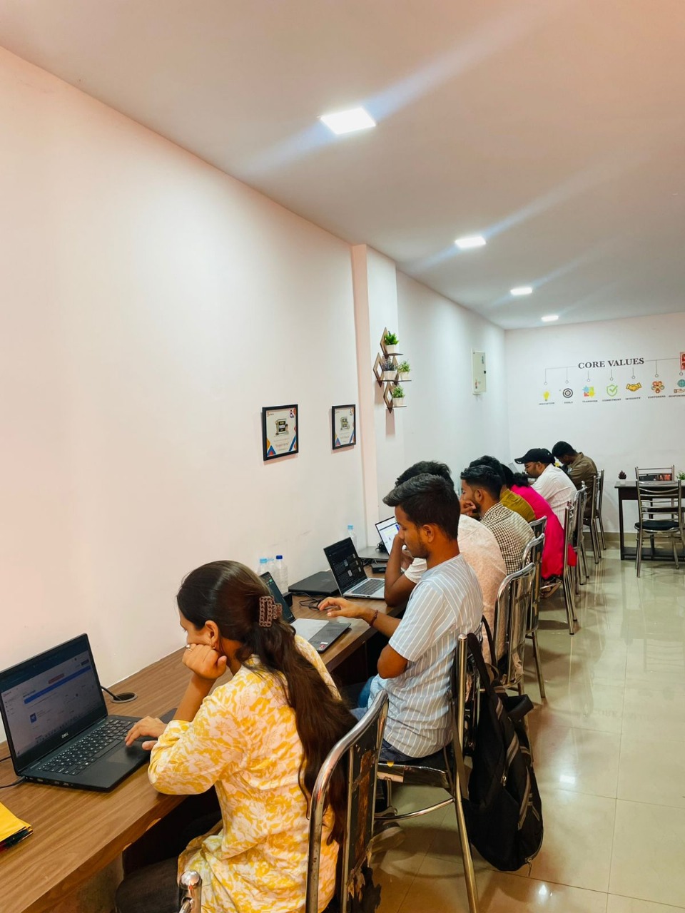 Best Job Oriented IT Training | MERN, Flutter, Python, HR & Graphic Design